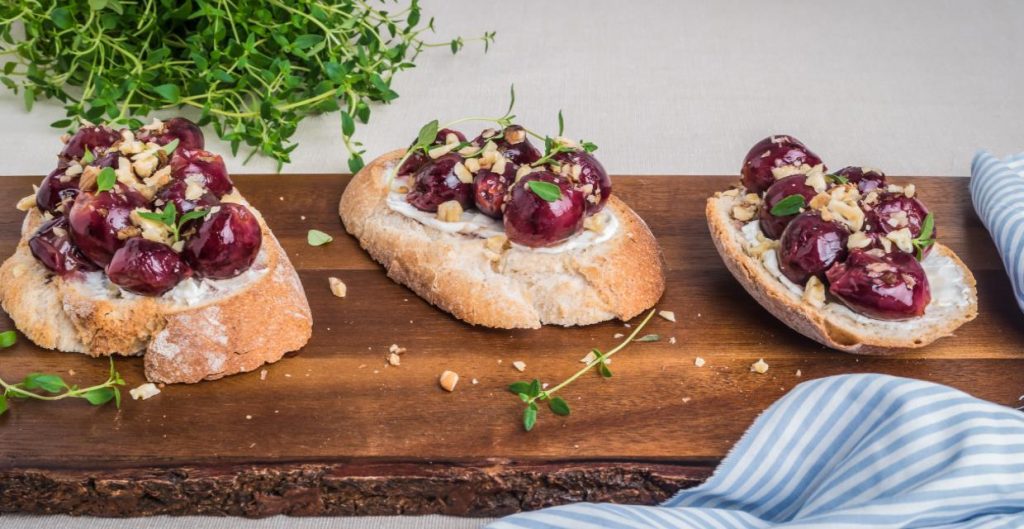 Canapés de uva assada - Agrivale